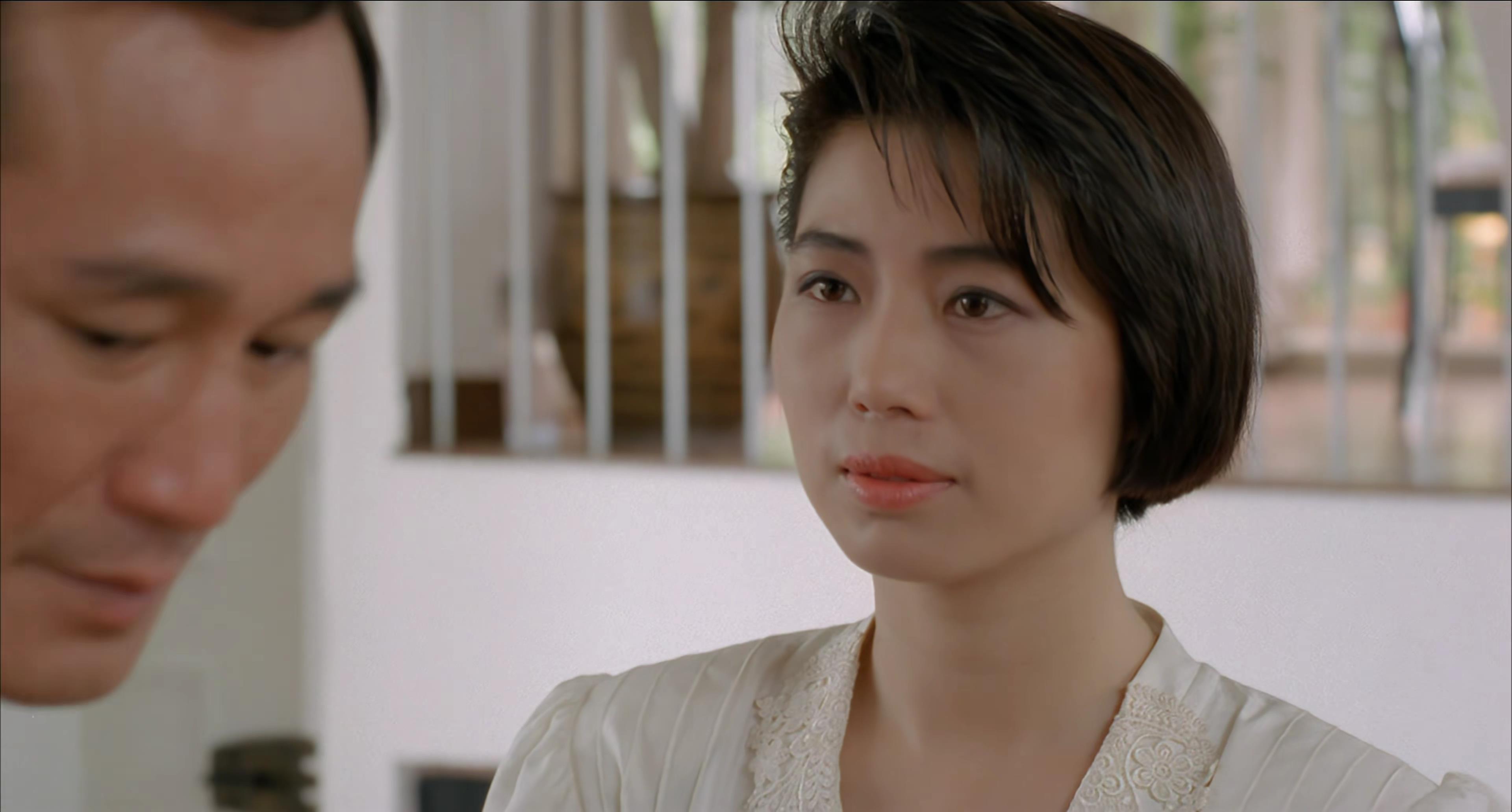 Stephen Chow's early films, hand in hand with Chen Huimin, the heroine Zhou Huimin has a fairy ...