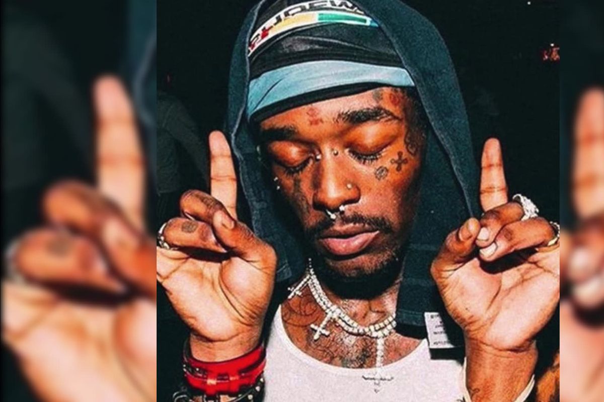 The fans are amazing!Forcibly snatched the priceless pink diamonds ...