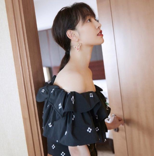 What is Bai Bai as a female star?The fleshy legs are thick and strong ...