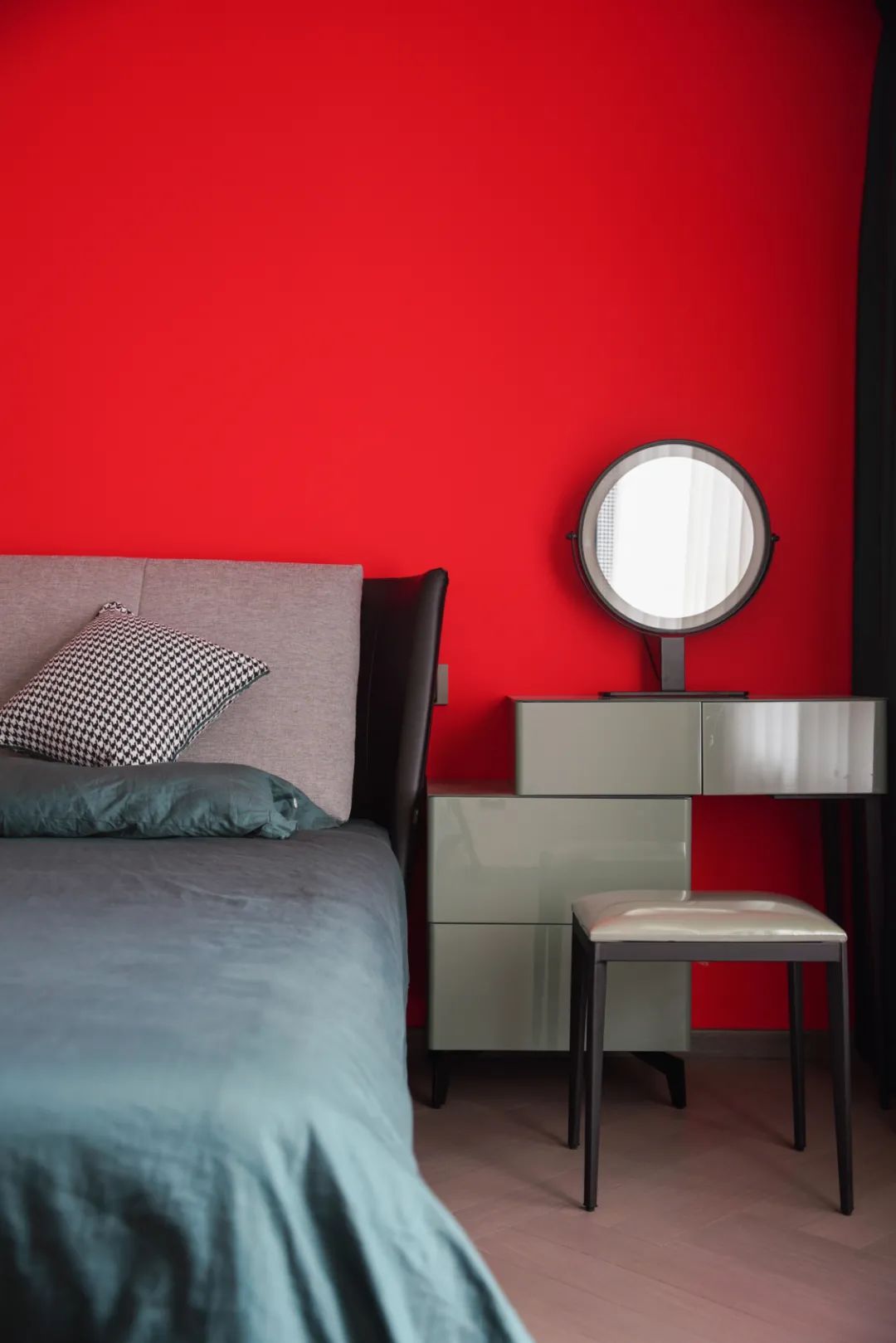 Zhu Yan, Art Director of Shanghai International Design Week: My Blue ...