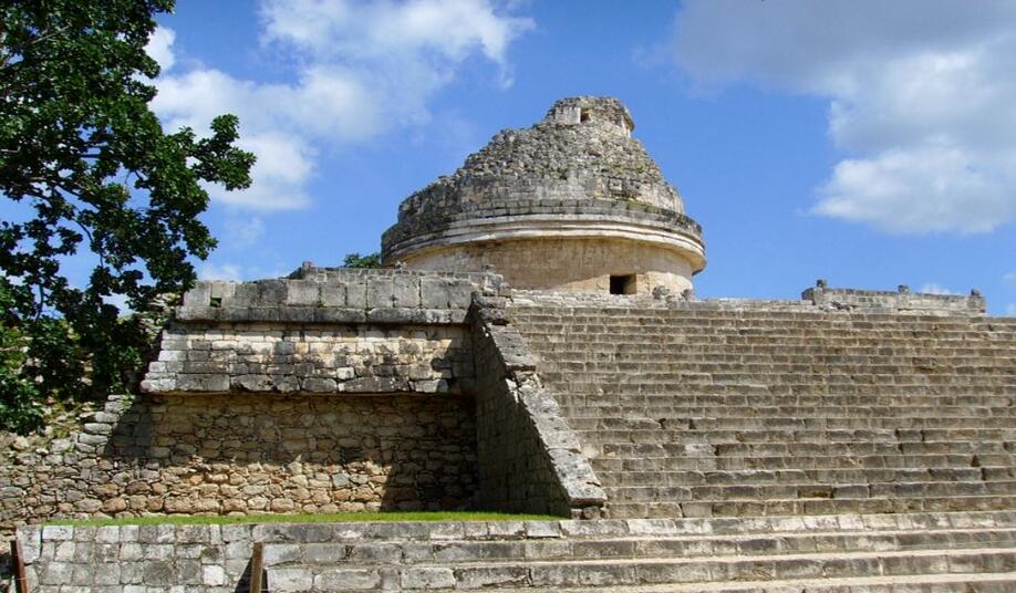 The mystery of the Maya's crystal skull, it is said that if you collect ...