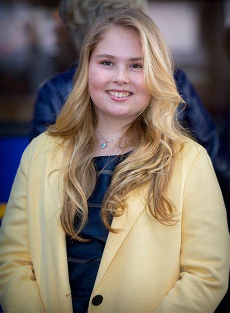 Princess Nassau, heir to the Dutch throne, has 6 godfathers and does ...