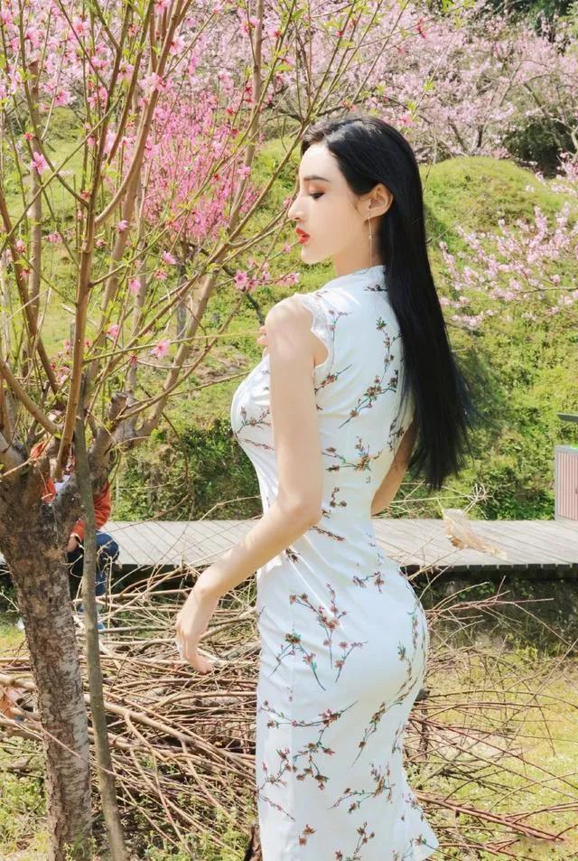 China's most beautiful legged car model, beautiful figure, but with a ...