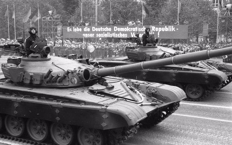 The pinnacle of Soviet tanks, how good is the T80 main battle tank?20 ...