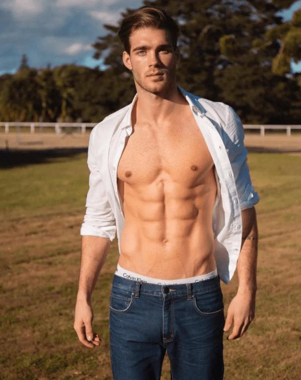 German male model Janis Danner, every muscle is exquisitely trained ...