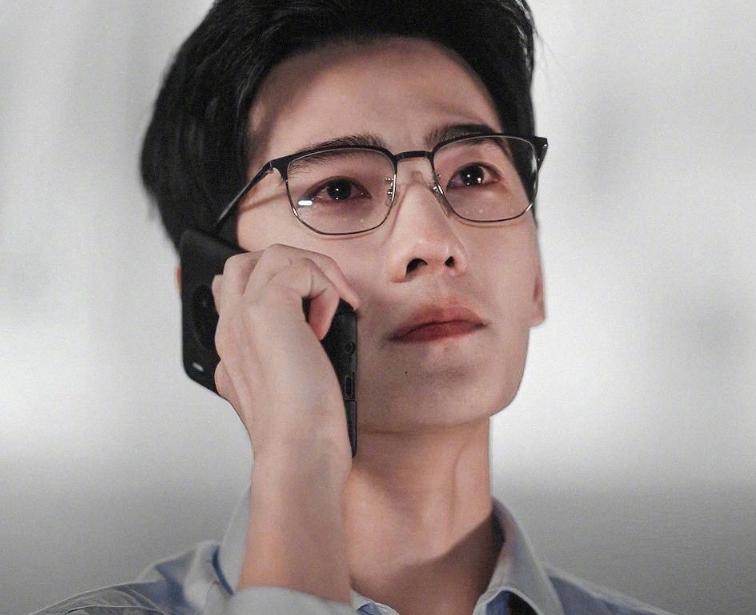 "Glory" Search God Launched, 38-year-old Yu Tu wears glasses to be good ...