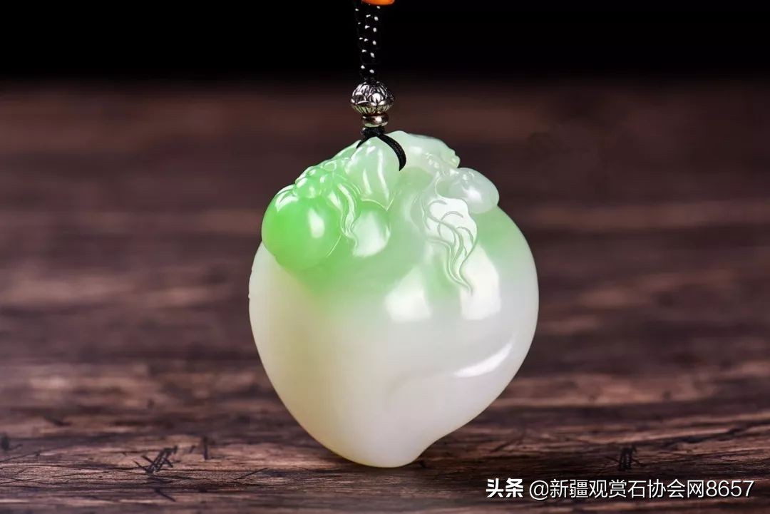 What kind of "pretty jade"?So expensive - iNEWS