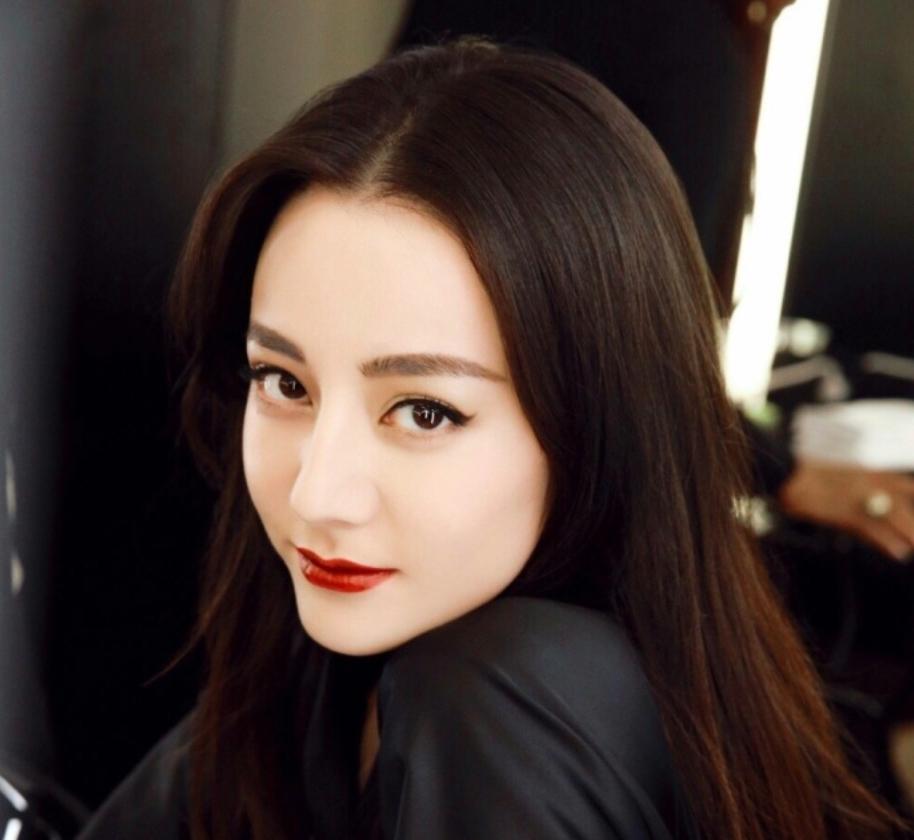 Naza is bright red earlier than Reba, why is she now being laughed at ...