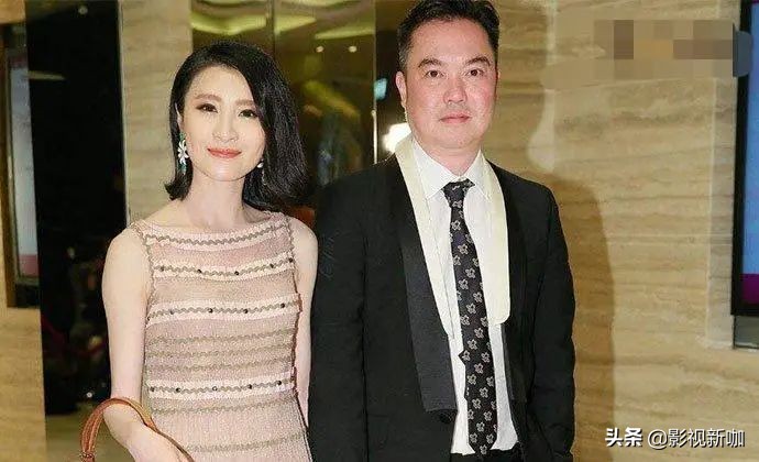 Hawick Lau celebrated the birthday of Lin Feng's cousin, the two were ...