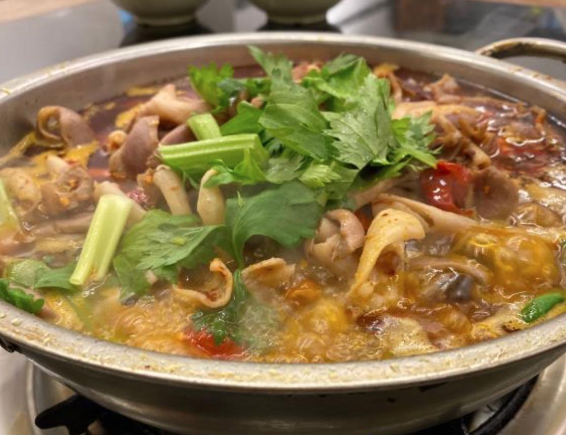 The ancient town of Chongqing is known as the No. 1 chicken grocery ...