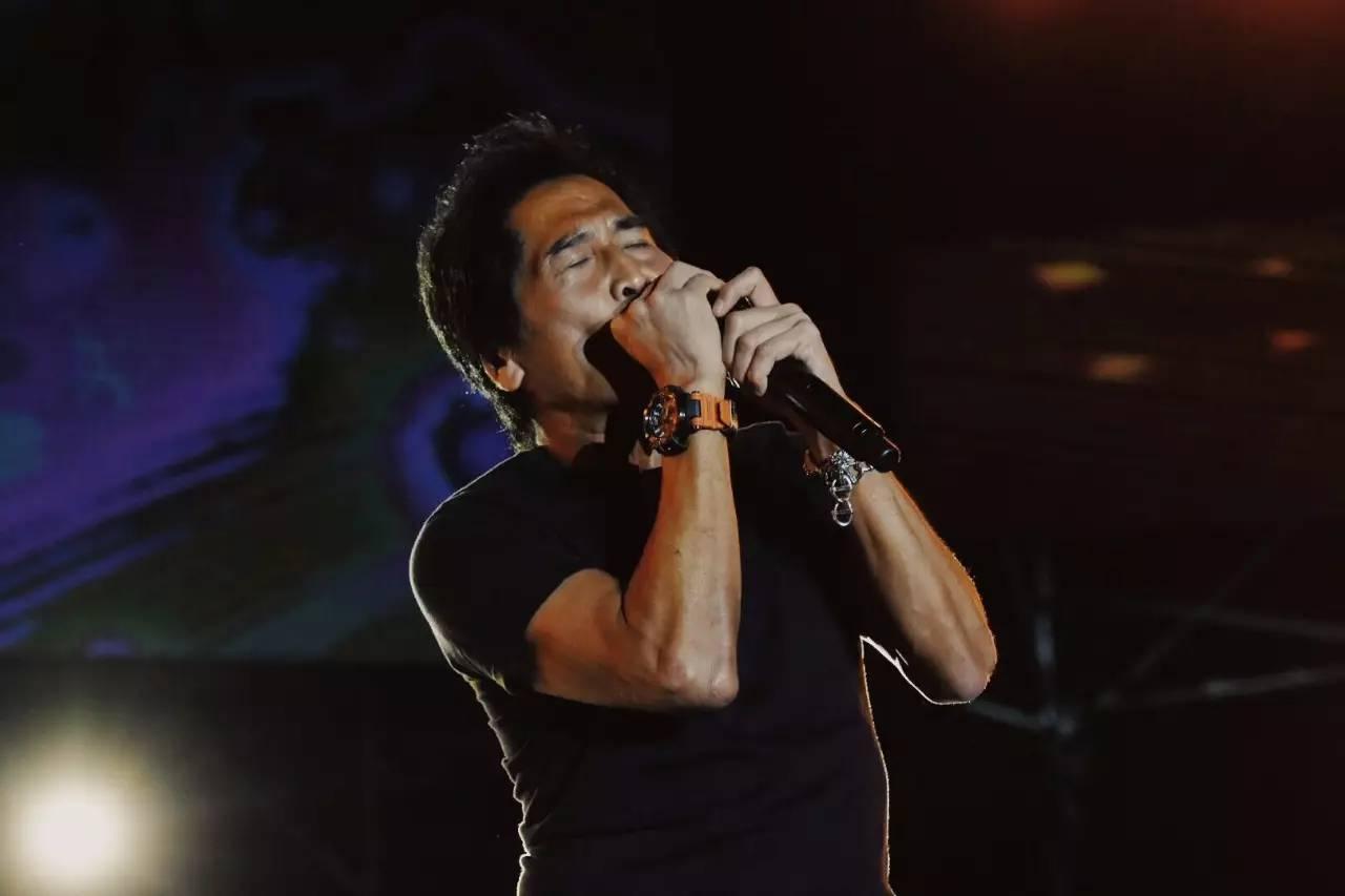 After 8 years, Qi Qin retired again: a generation of legendary singers ...