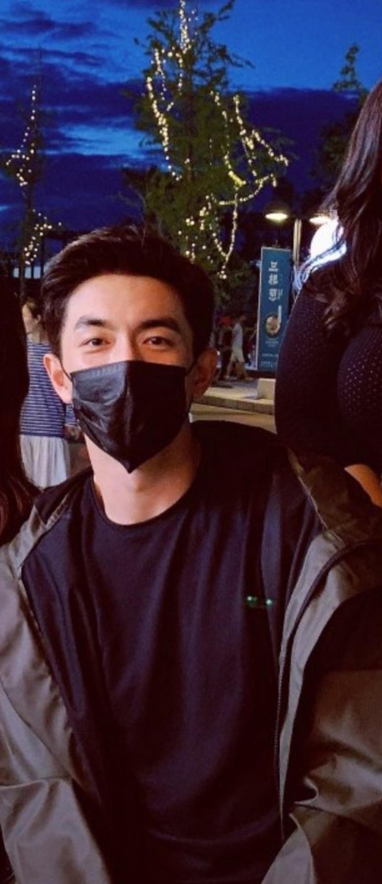 Lin Xinxin uses two pictures to illustrate the difference between ...