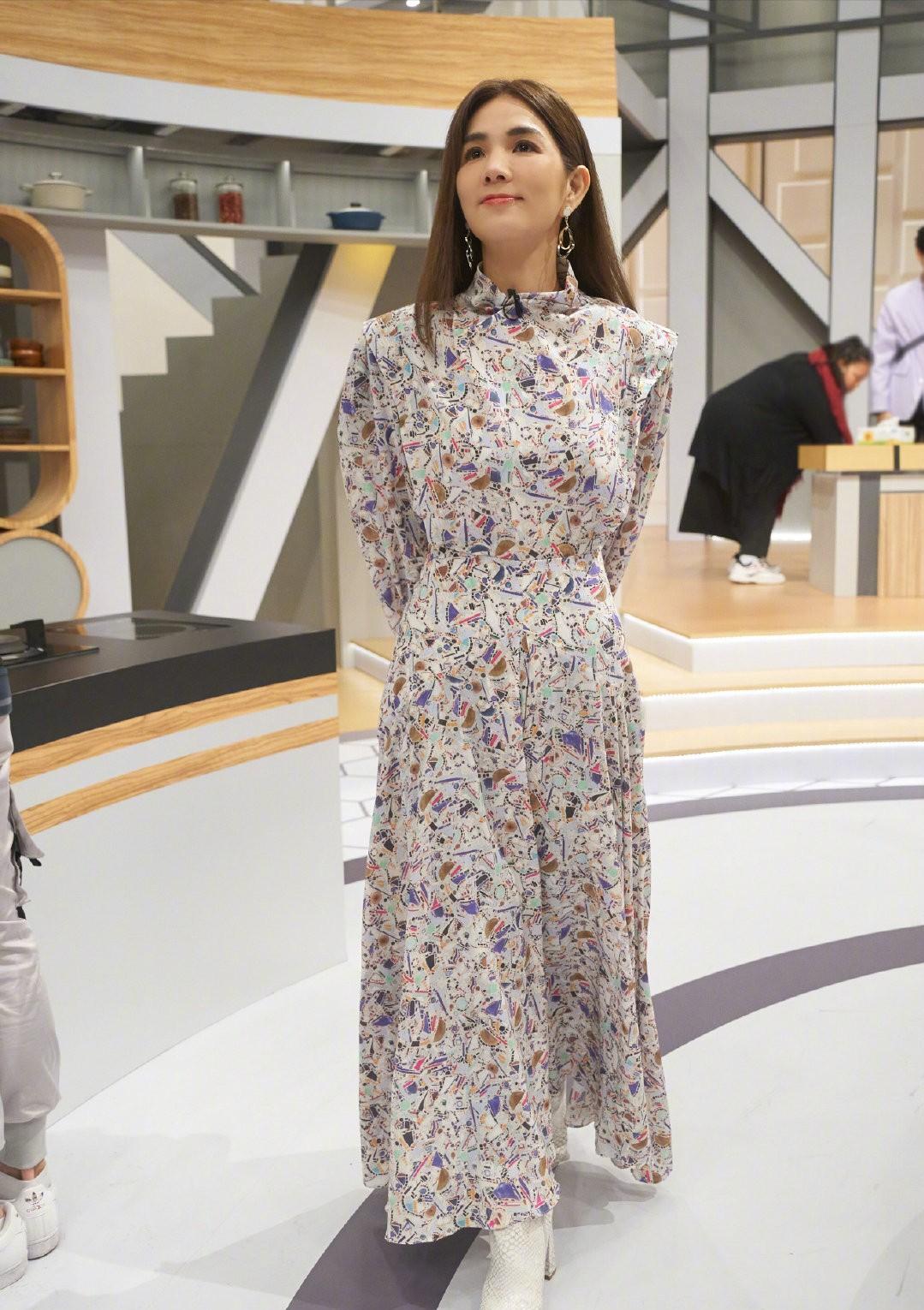 Chen Jiahua, who was just in her early 40s, cut the "broken pieces". Liu Haiyang was full of ...