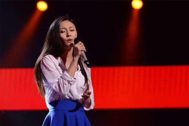 The rich girl made her debut through "The Voice of China" and divorced ...