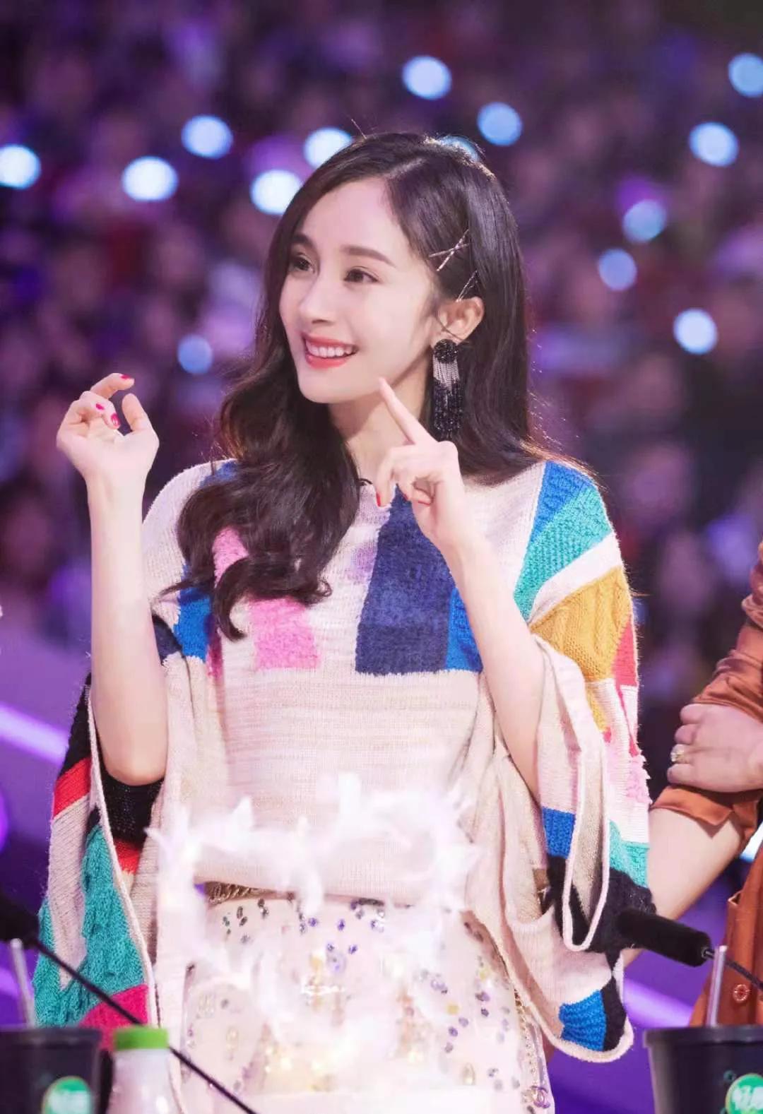 Yang Mi wallpaper (2) - iNEWS