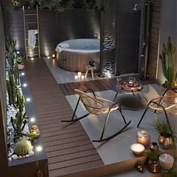 Courtyard paving: creative paving design for private courtyards, both ...