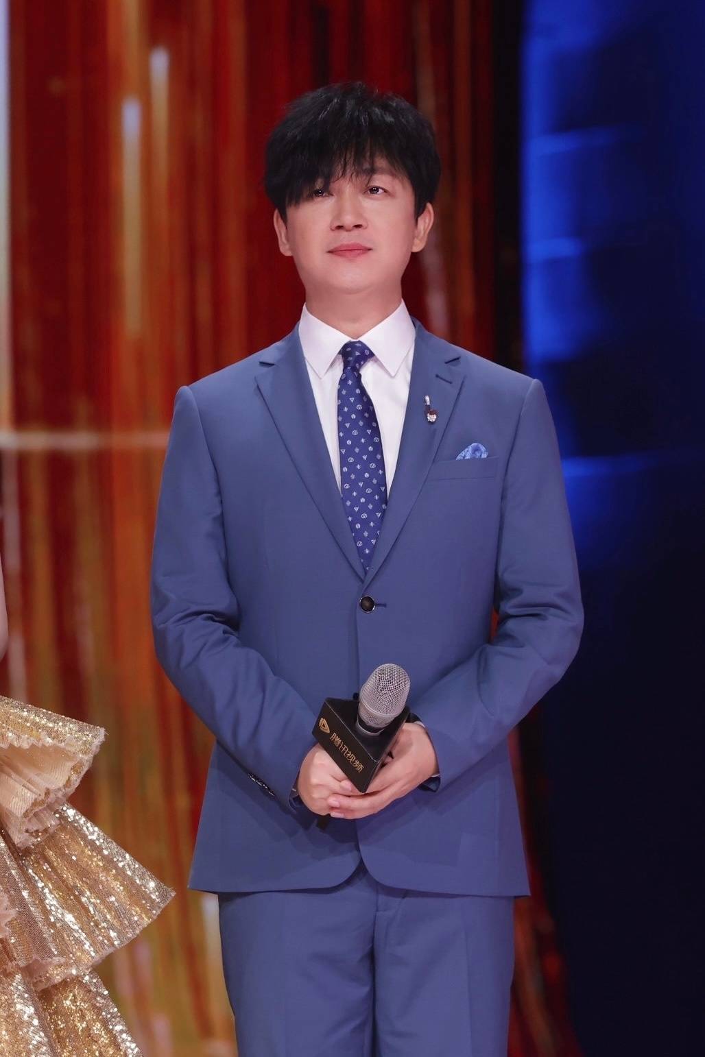 Light Picking Ceremony: Liu Yifei, Yang Mi, Xiao Zhan, Xu Kaire ...