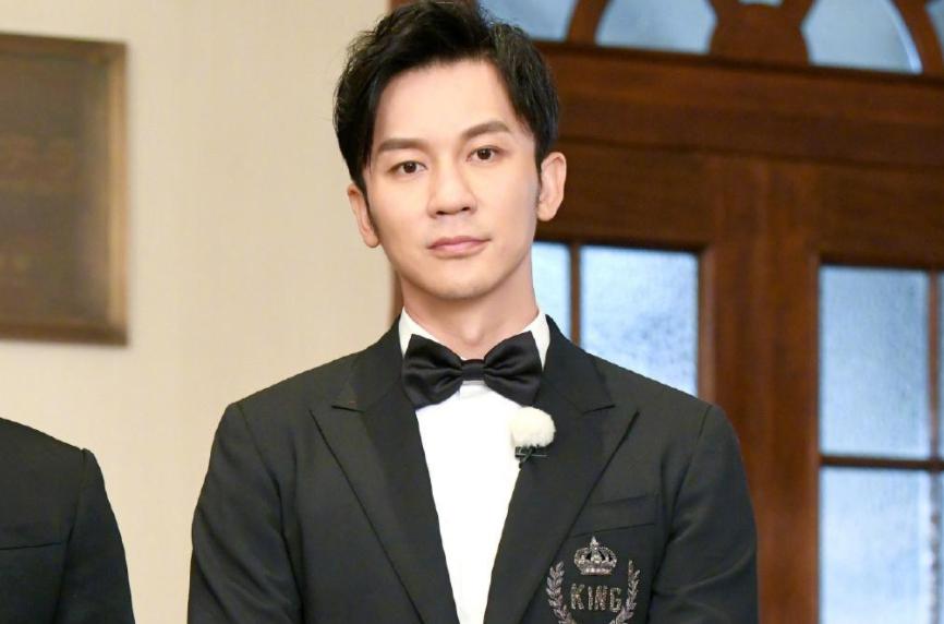 Li Chen is a celebrity and a boss in private. He appeared in his own ...