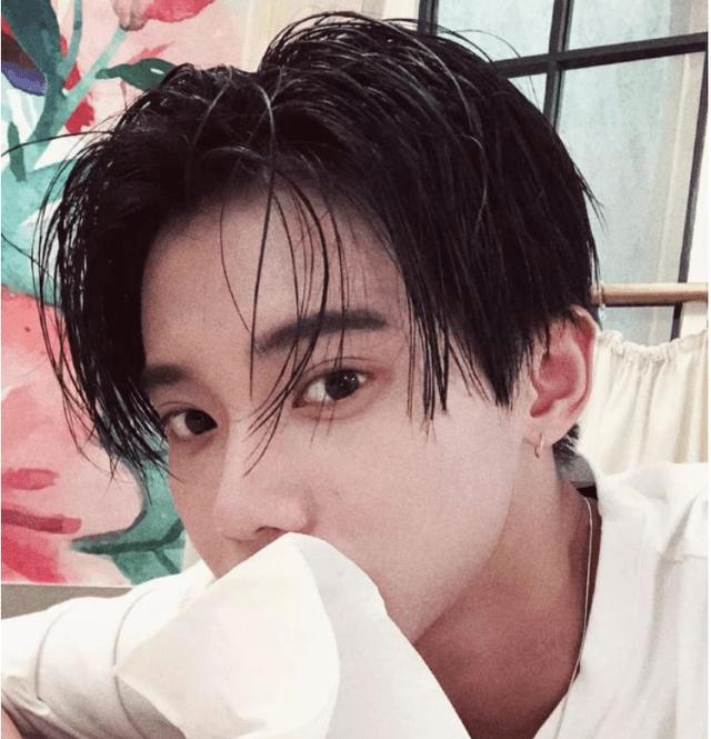 Internet celebrities Tang Zi and Kang Xin are about to get married, but ...