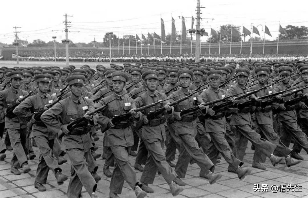 Hundreds of old photos of the military parade!Make every Chinese feel ...
