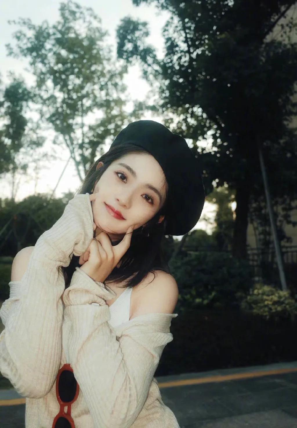 100 photos of superb beauties, Shen Yu Luo Yan - iNEWS