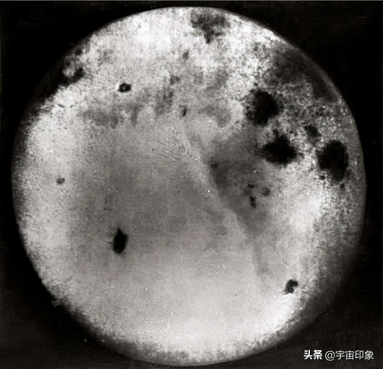 What is hidden on the back of the moon?Three Americans were fortunate ...