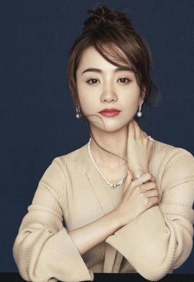 She is called "the most lazy star", the show is late, the award is too ...