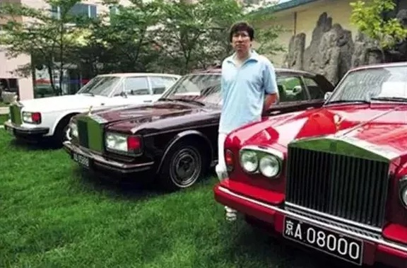 Who is the old American woman behind the legendary richest man Li ...