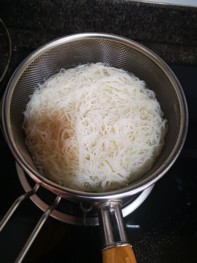 Chaoshan dark cuisine-fish intestine rice noodles (some people give up ...