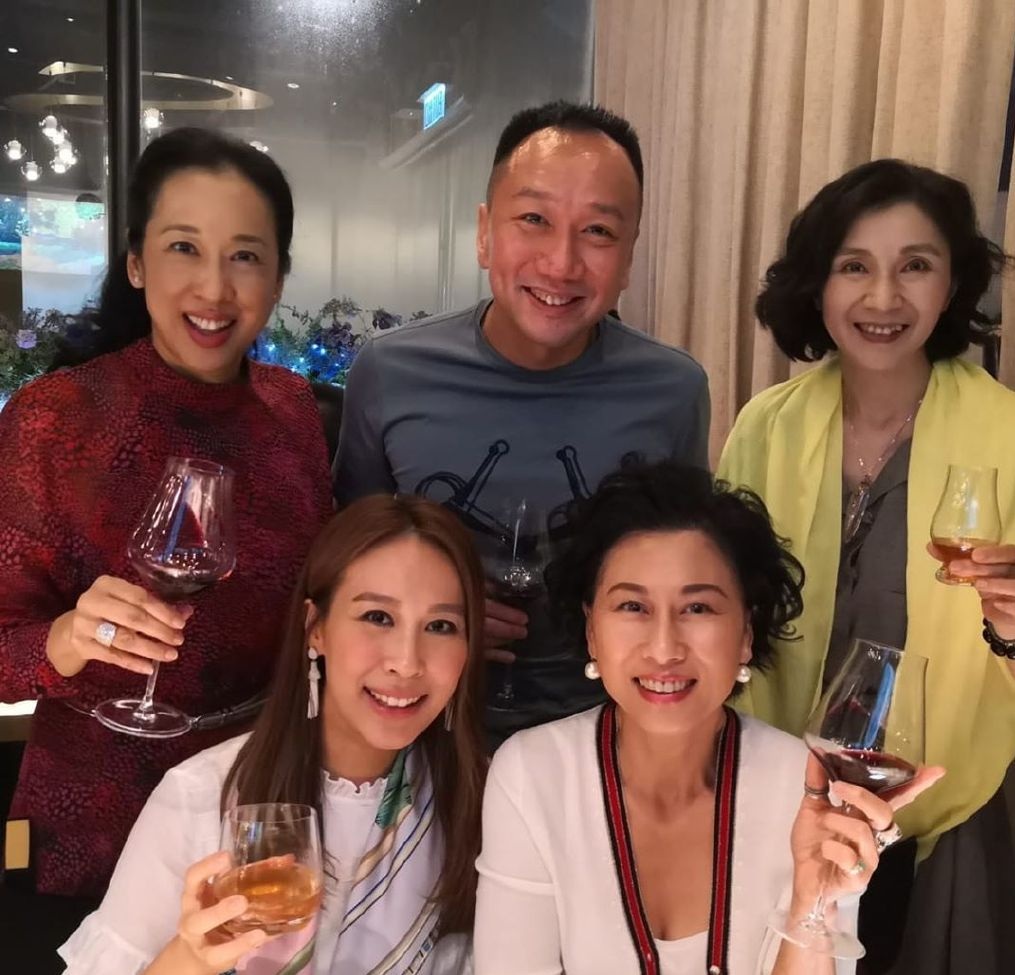 62-year-old Zhu Lingling has a private party, dressed as plainly as Guo ...