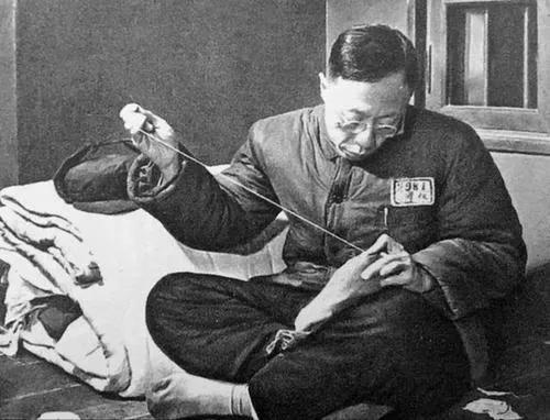 After Puyi's death, his wife Li Shuxian fought a lawsuit for ten years ...