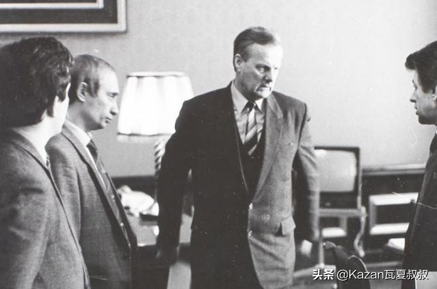 The bottom of the old archives: Putin's KGB years, 16 years of service ...