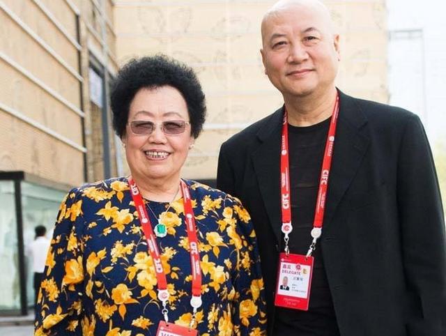 Chi Zhongrui and Chen Lihua have been married for 30 years. They say ...