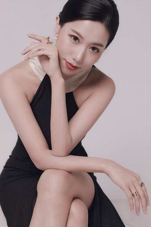 Li Ruru-a sexy actress in the mainland, with good body and beauty ...
