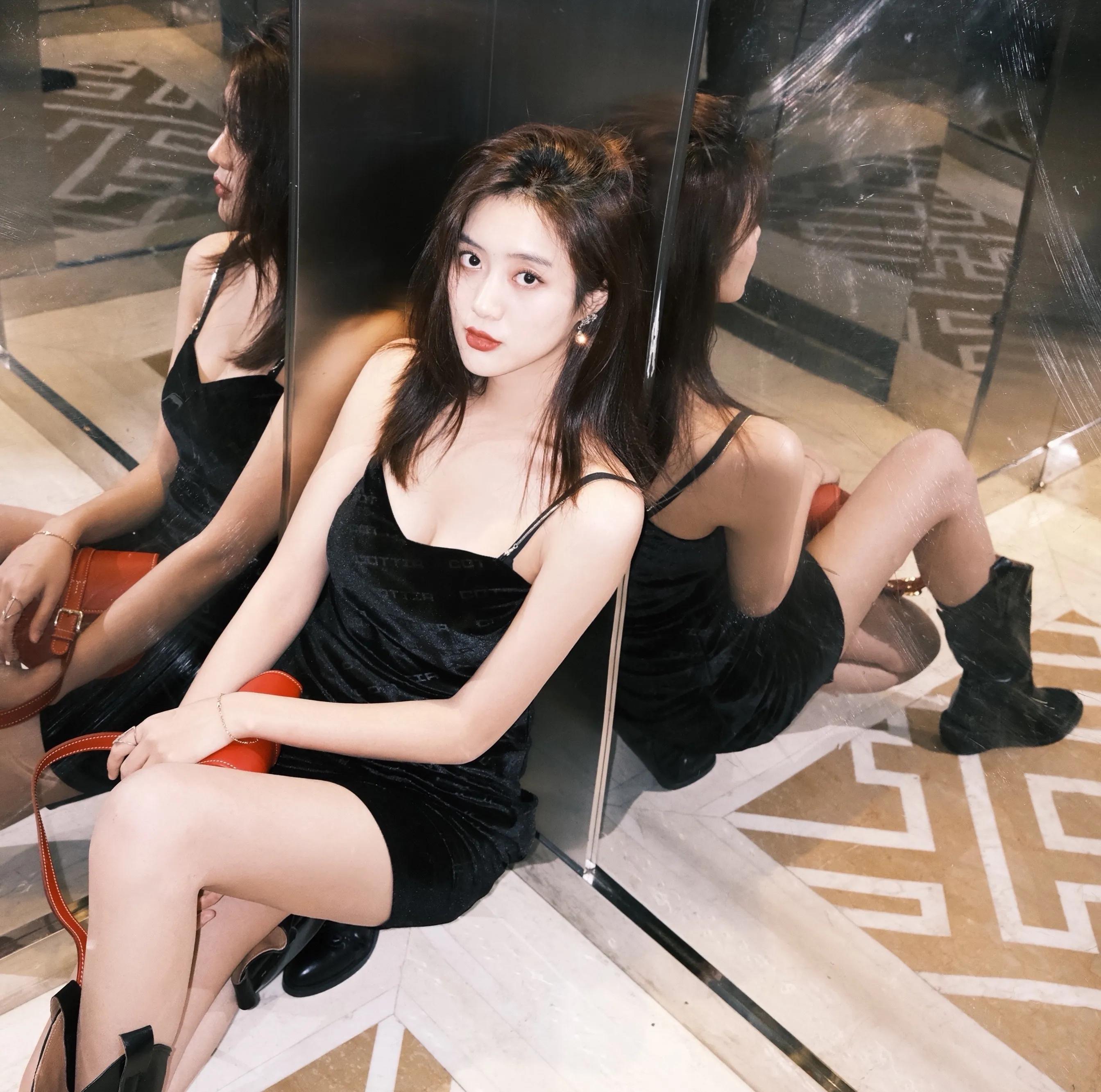 "Gege" Wang Ziwei after the Ninth Five-Year Plan - iNEWS