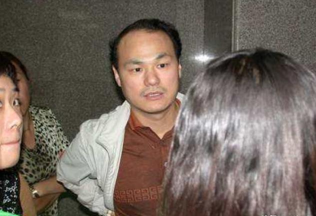 Once a generation of singers, he went to jail for hooliganism and ...