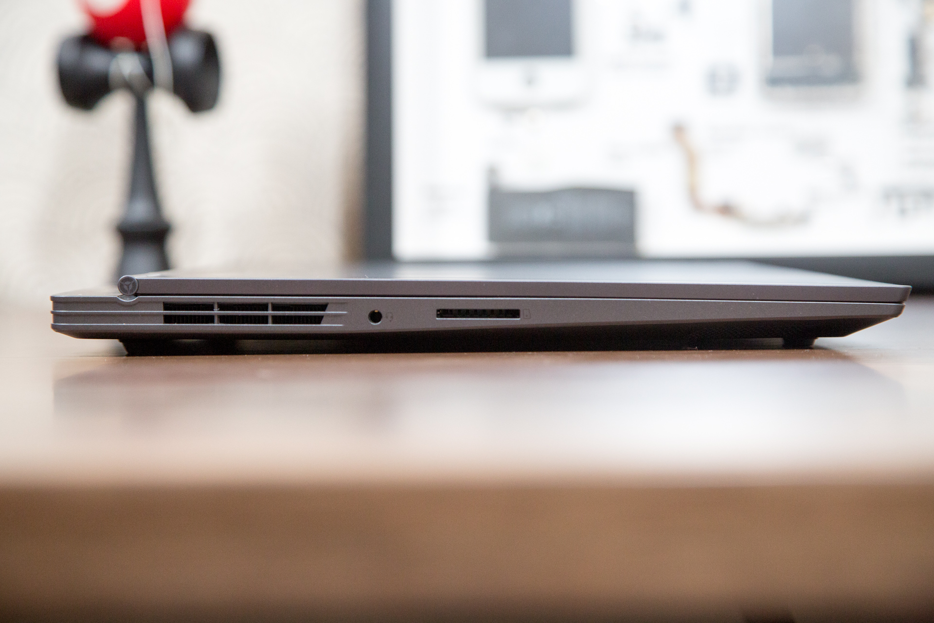 Light thin partism also takes into account game performance? Lenovo ...