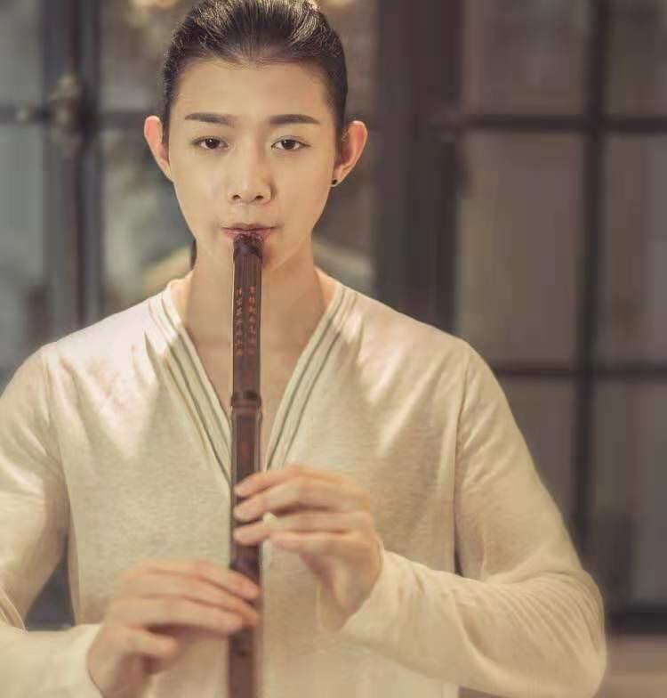 In the summer 4 years ago, Lu Han recognized love in a high-profile ...