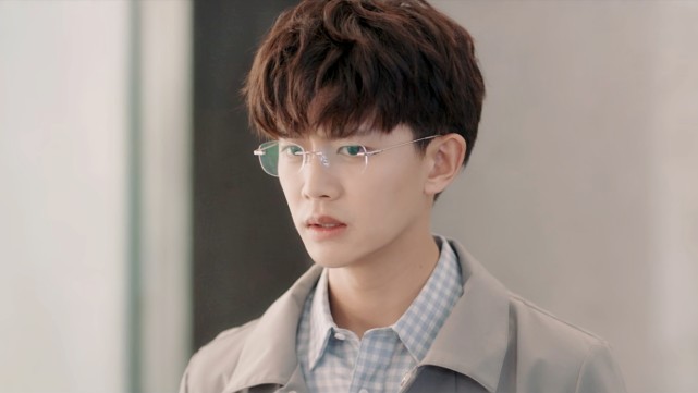 Is Shiyi's love at first sight for Zhou Shengchen in "One Life ...