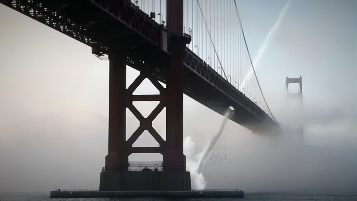 The worst bridge in the world: as many directors praise it, more ...