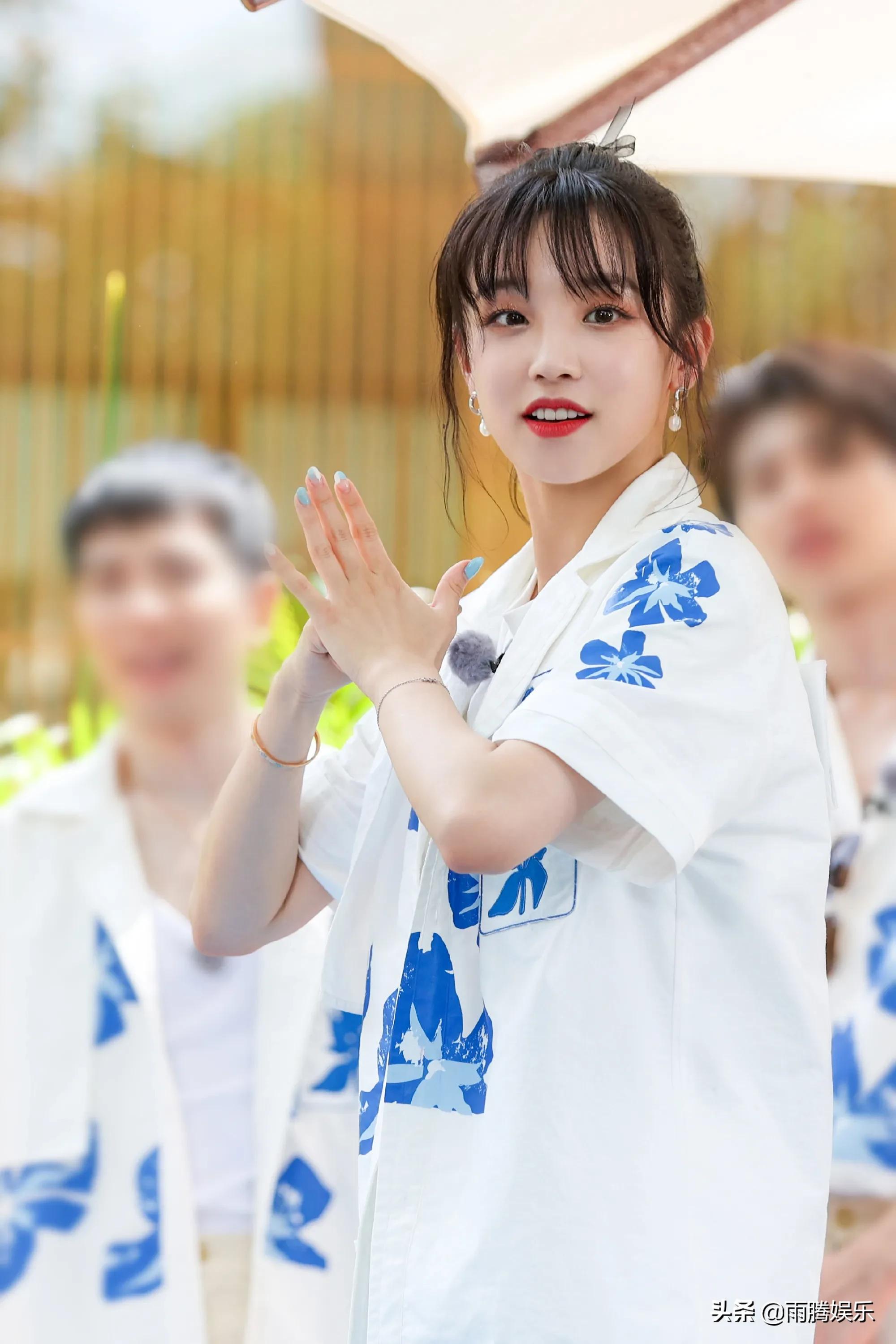 The director of Run Bar tested the female idol on the spot: Wu Xuanyi ...