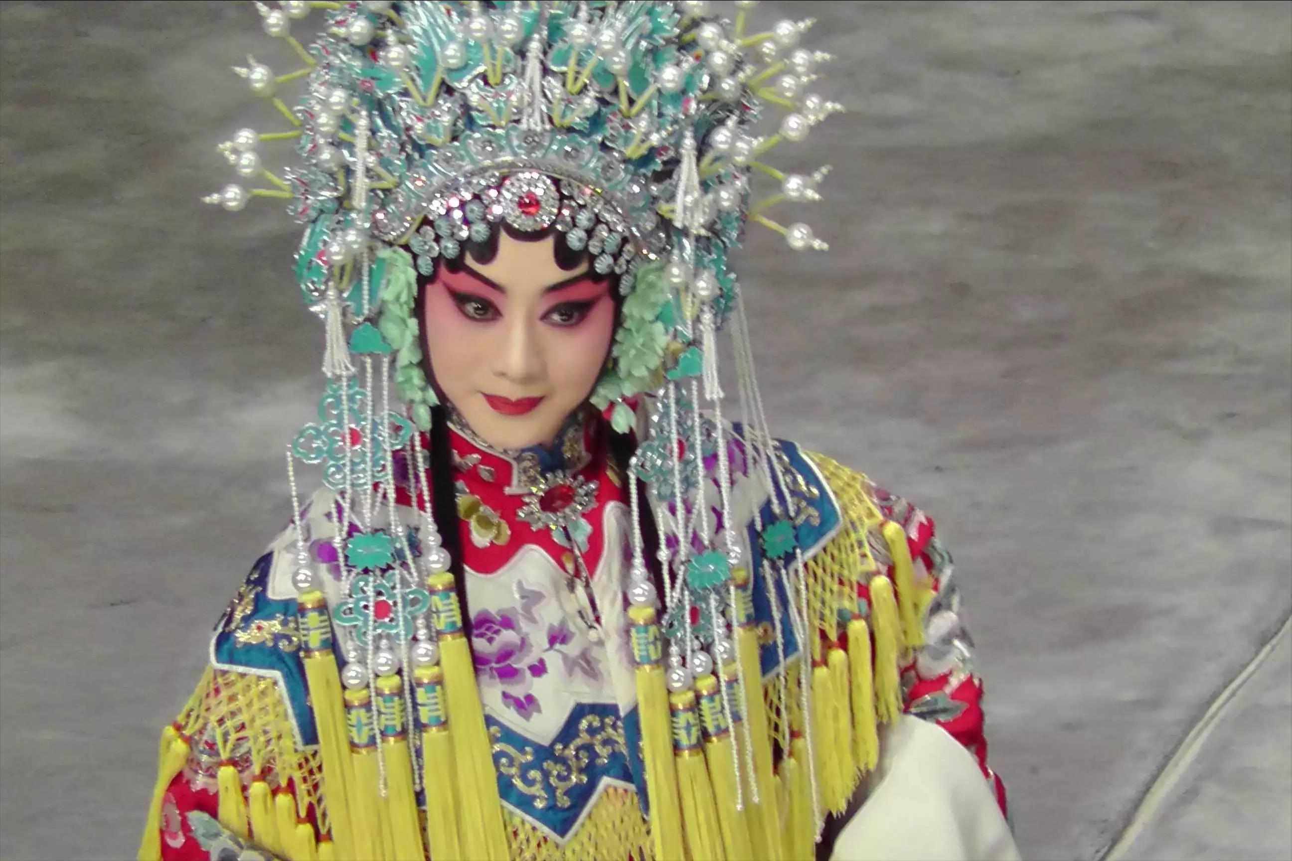 Why is Li Shengsu called "the first beauty in Peking Opera" by many ...