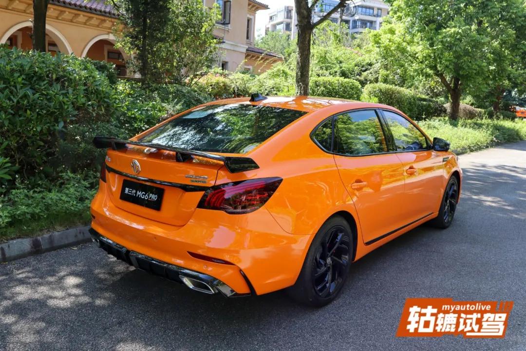 There is also a gentle side under the fierce appearance, this is the ...