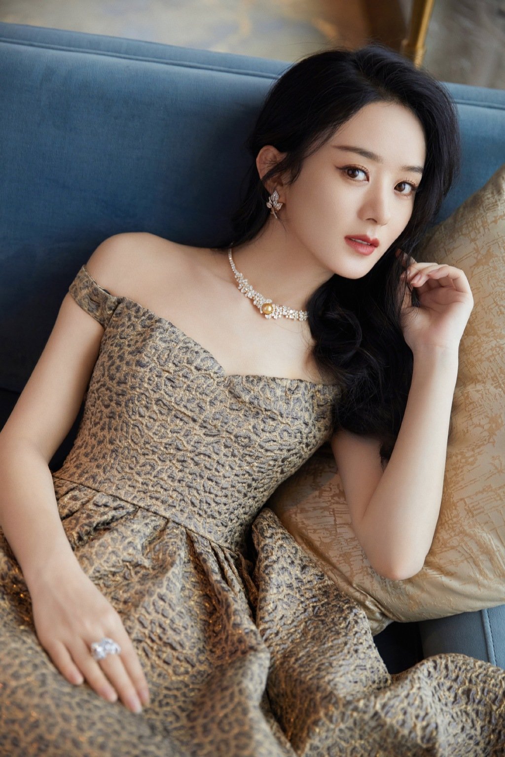 Three recognized models of dressing, Zhao Liying is elegant, Di Lieba ...