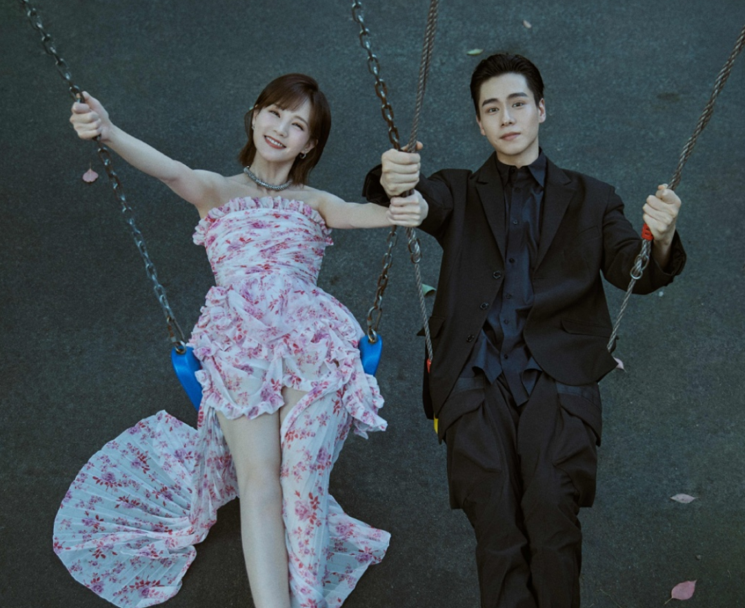 "Dear 2" Tong Yan and his wife are reunited, Yang Zi's hairstyle looks ...