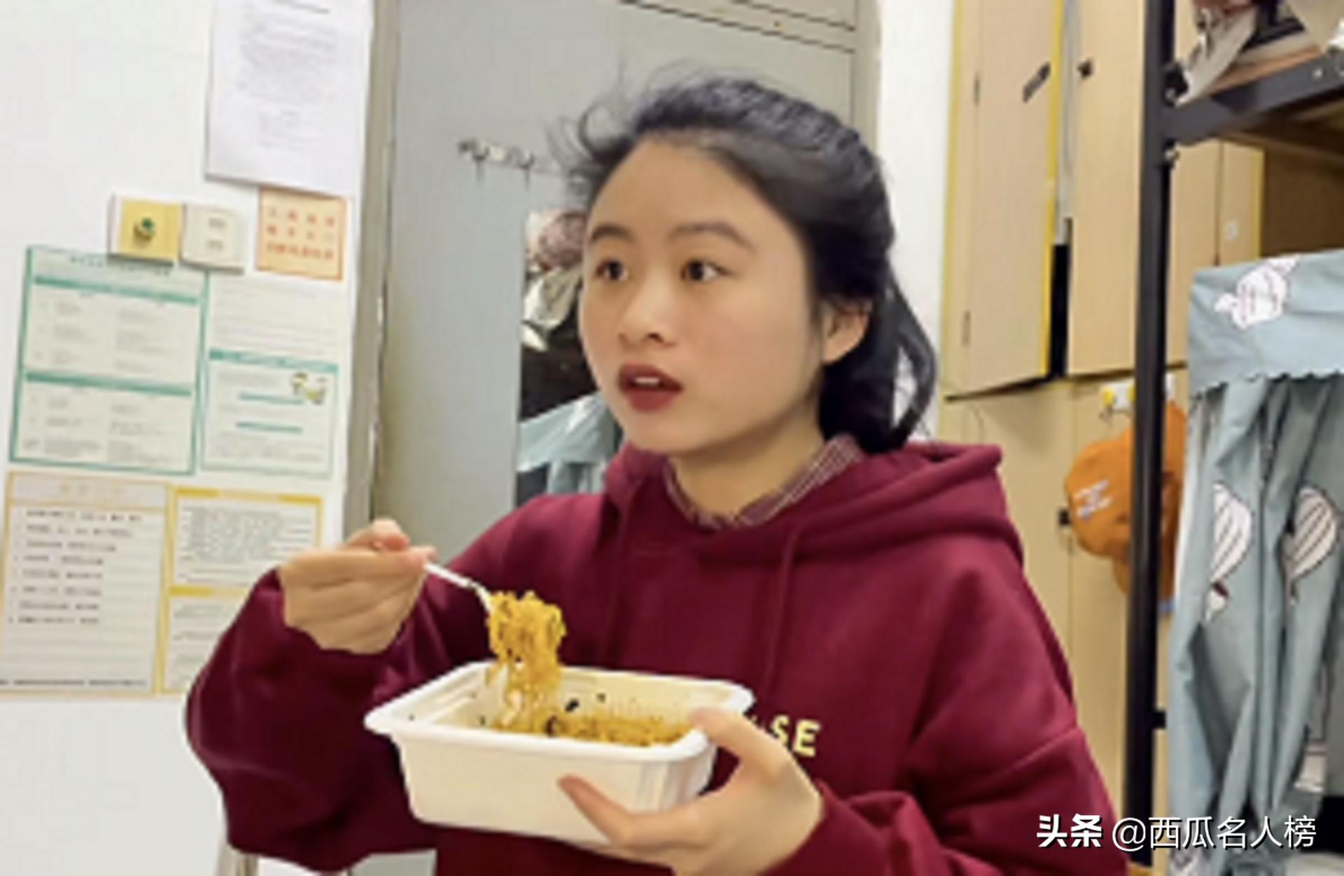 Chen Xian: The Sand Sculpture Female School Domination Shoots Short ...