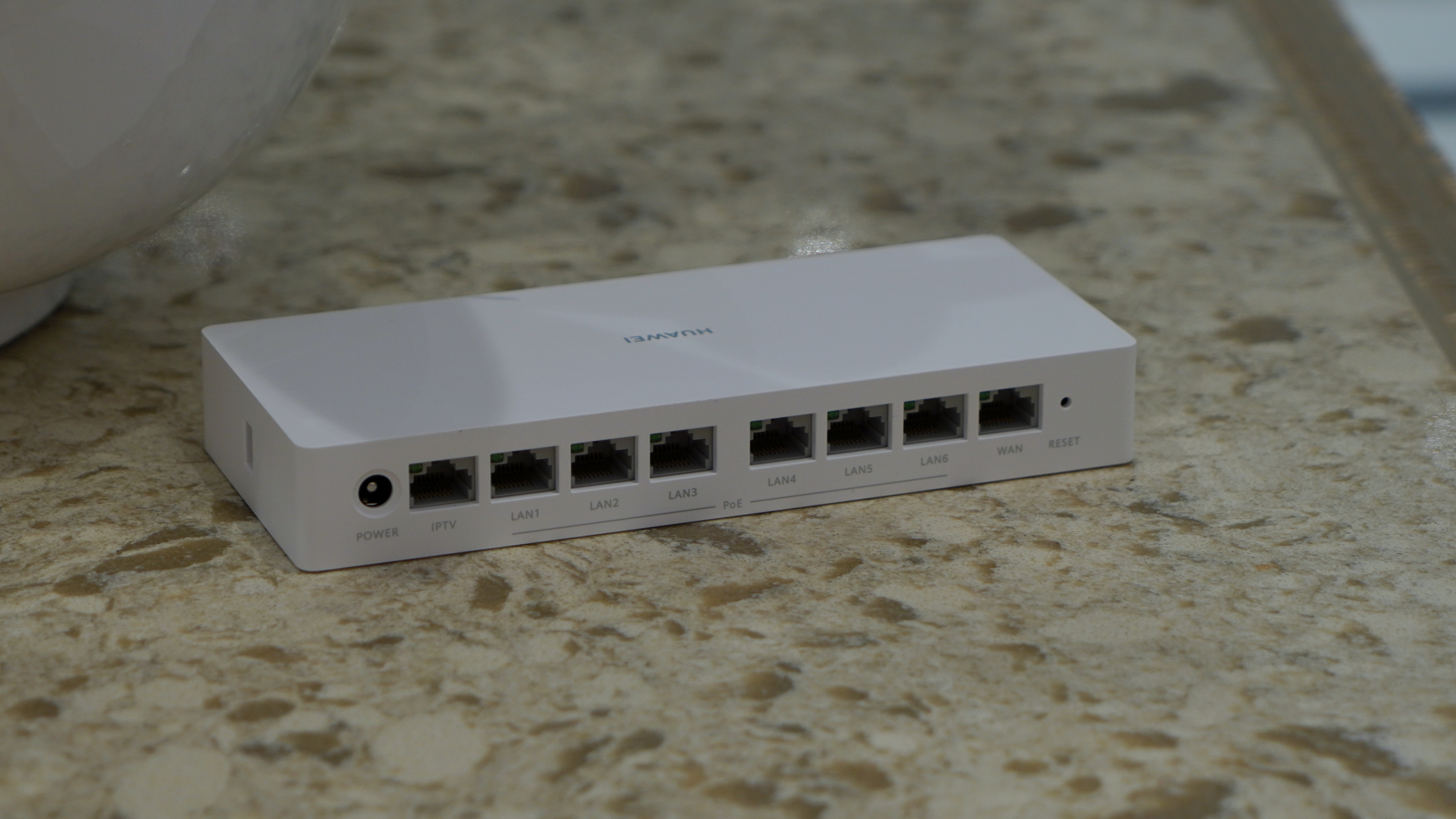Huawei routing H6 evaluation: Harmony OS blessing, the whole house Wi ...