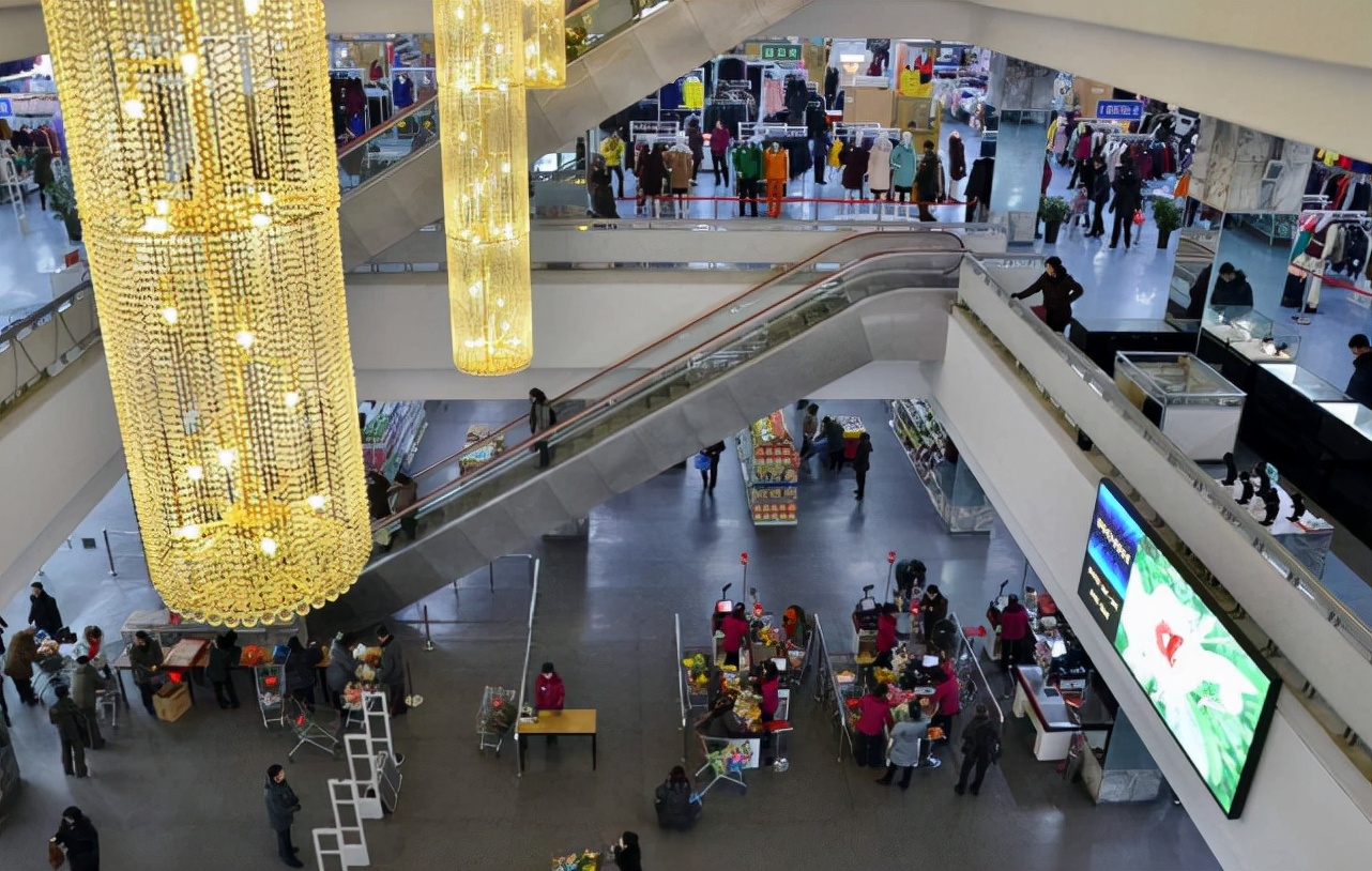 North Korea observes, what is the North Korean large supermarket like ...