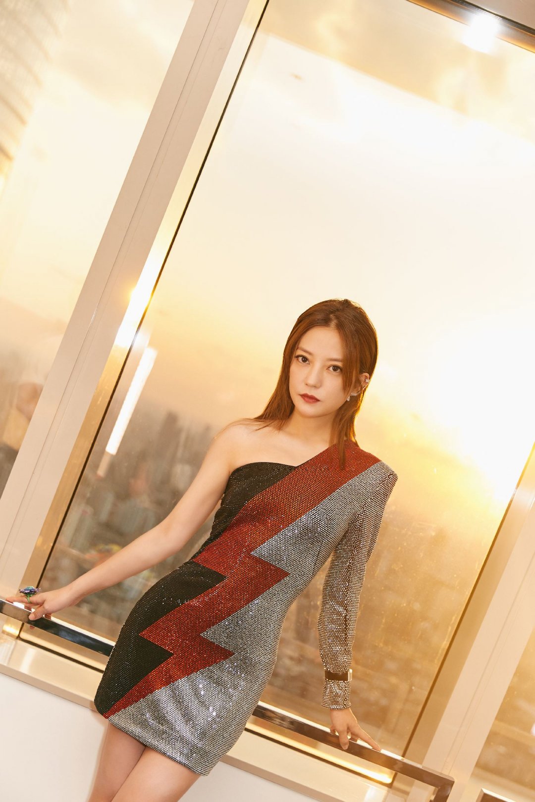 Zhao Wei "Star Photo" - iNEWS