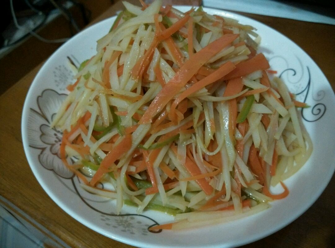 Stir-fried three shreds of winter melon to teach you to relieve your ...